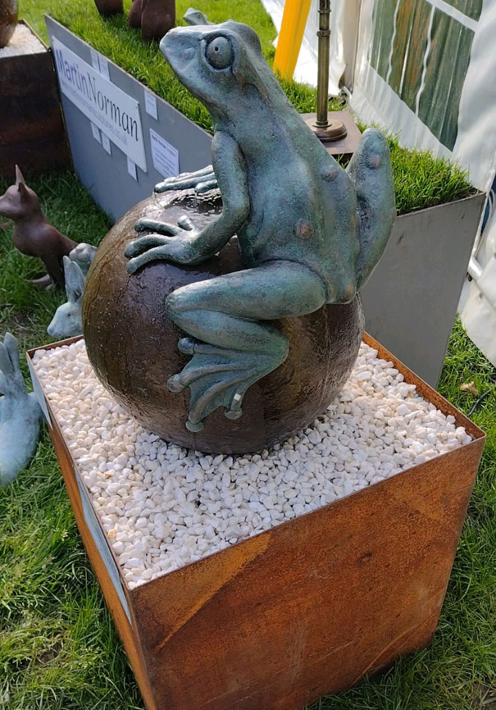 Frog on Sphere II – Martin Norman Sculptures